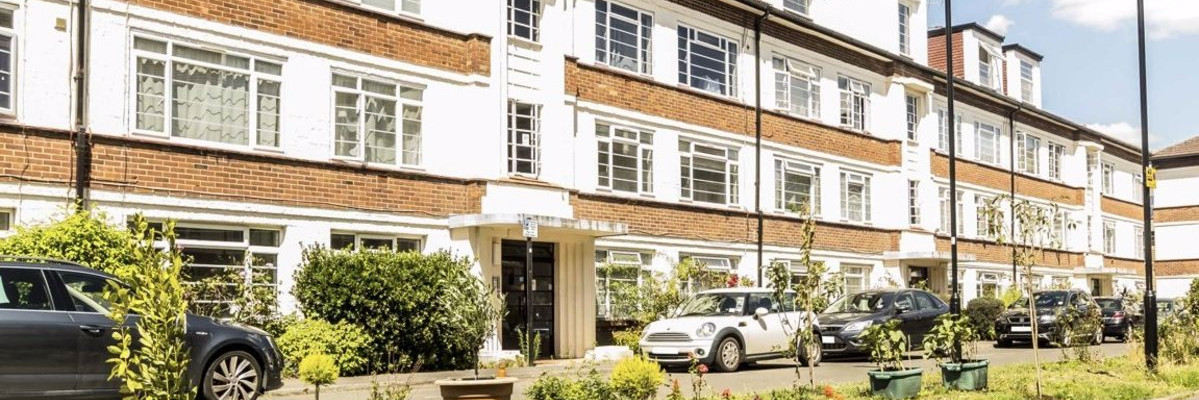 Manor Vale, Brentford - #FLEECEHOLD